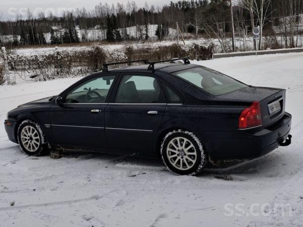 Blue Volvo S80 2003 in Aluksne, with an engine capacity of 2.40 L and mileage of 440 thousand km for 1000 €, photo 7 on AUTOMOTO.COM.LV