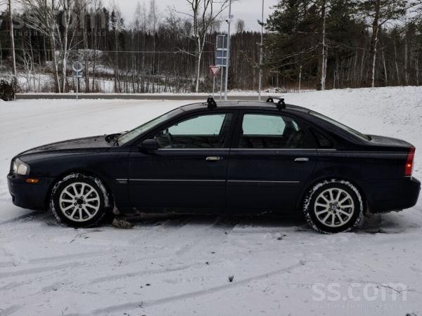 Blue Volvo S80 2003 in Aluksne, with an engine capacity of 2.40 L and mileage of 440 thousand km for 1000 €, photo 8 on AUTOMOTO.COM.LV