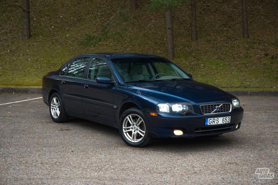 Zils Volvo S80 2003 Viļņa, ar dzinēja tilpumu 2.40 L un nobraukumu 456 tūkst. km par 2500 €, foto 1 vietnē AUTOMOTO.COM.LV