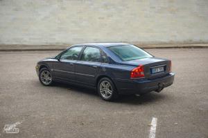 Zils Volvo S80 2003 Viļņa, ar dzinēja tilpumu 2.40 L un nobraukumu 456 tūkst. km par 2500 €, foto 4 vietnē AUTOMOTO.COM.LV