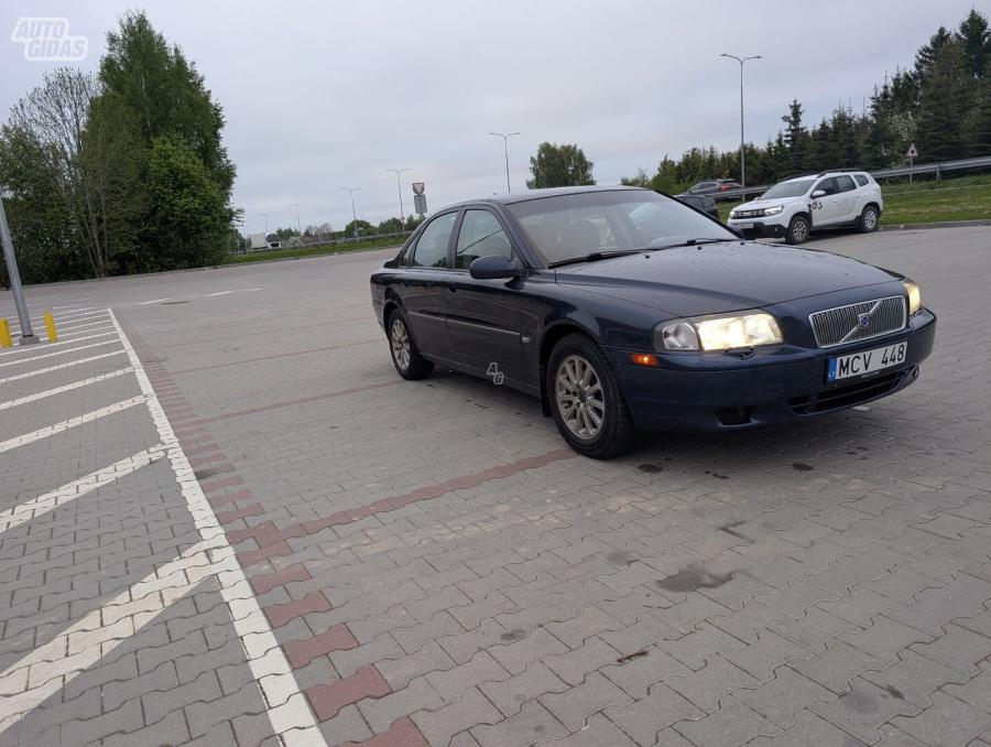 Zils Volvo S80 2003 Klaipėda, ar dzinēja tilpumu 2.40 L un nobraukumu 369 tūkst. km par 1000 €, foto 4 vietnē AUTOMOTO.COM.LV