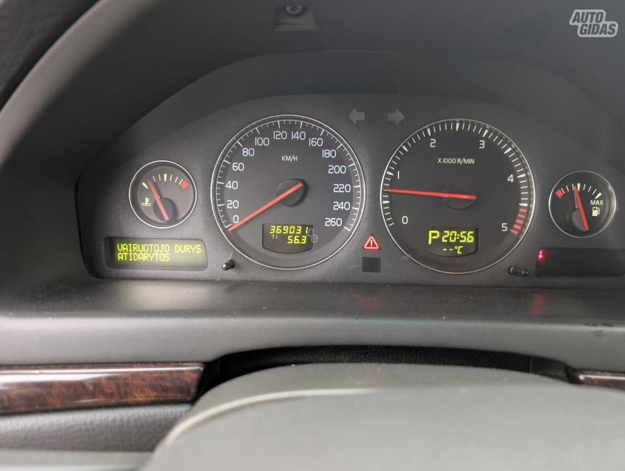 Zils Volvo S80 2003 Klaipėda, ar dzinēja tilpumu 2.40 L un nobraukumu 369 tūkst. km par 1000 €, foto 8 vietnē AUTOMOTO.COM.LV