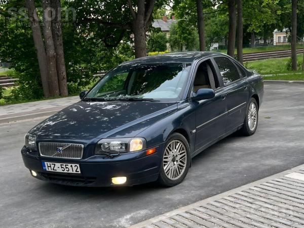 Blue Volvo S80 2003 in Cesis, with an engine capacity of 2.40 L and mileage of 417 thousand km for 1000 €, photo 1 on AUTOMOTO.COM.LV
