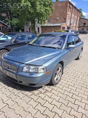 Blue Volvo S80 2003 in Riga, with an engine capacity of 2.40 L and mileage of 438 thousand km for 710 €, photo  on AUTOMOTO.COM.LV
