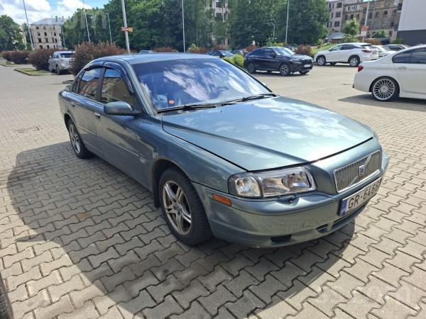 Blue Volvo S80 2003 in Riga, with an engine capacity of 2.40 L and mileage of 438 thousand km for 710 €, photo 4 on AUTOMOTO.COM.LV