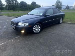Zils Volvo S80 2003 Rīga, ar dzinēja tilpumu 2.40 L un nobraukumu 355 tūkst. km par 1400 €, foto  vietnē AUTOMOTO.COM.LV
