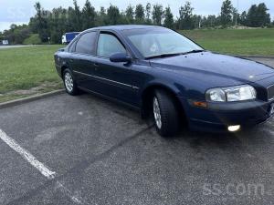 Blue Volvo S80 2003 in Riga, with an engine capacity of 2.40 L and mileage of 355 thousand km for 1400 €, photo 3 on AUTOMOTO.COM.LV