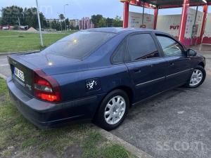Blue Volvo S80 2003 in Riga, with an engine capacity of 2.40 L and mileage of 355 thousand km for 1400 €, photo 4 on AUTOMOTO.COM.LV