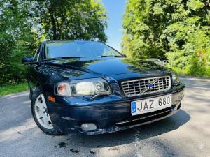 Zils Volvo S80 2003 Viļņa, ar dzinēja tilpumu 2.40 L un nobraukumu 299 tūkst. km par 900 €, foto 4 vietnē AUTOMOTO.COM.LV