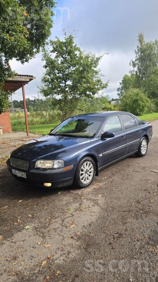 Вольво С80 2003 в Талси на AUTOMOTO.COM.LV Синий Вольво С80 2003 в Талси, объемом двигателя 2.40 л и пробегом 322 тыс. км за 1400 €, фото 3 на AUTOMOTO.COM.LV