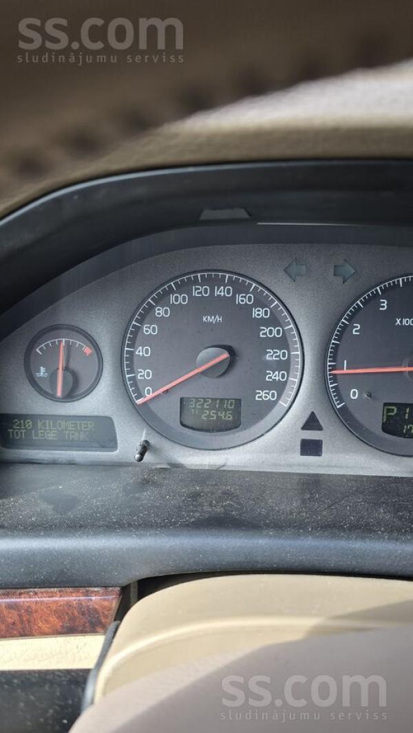 Zils Volvo S80 2003 Talsi, ar dzinēja tilpumu 2.40 L un nobraukumu 322 tūkst. km par 1400 €, foto 9 vietnē AUTOMOTO.COM.LV