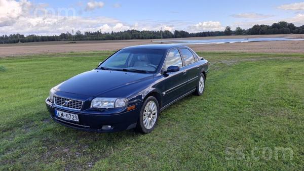 Zils Volvo S80 2003 Talsi, ar dzinēja tilpumu 2.40 L un nobraukumu 400 tūkst. km par 1200 €, foto 1 vietnē AUTOMOTO.COM.LV