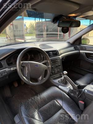 Blue Volvo S80 2003 in Daugavpils, with an engine capacity of 2.40 L and mileage of 337 thousand km for 1550 €, photo 6 on AUTOMOTO.COM.LV