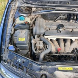 Zils Volvo S80 2003 Limbaži, ar dzinēja tilpumu 2.40 L un nobraukumu 346 tūkst. km par 800 €, foto 8 vietnē AUTOMOTO.COM.LV