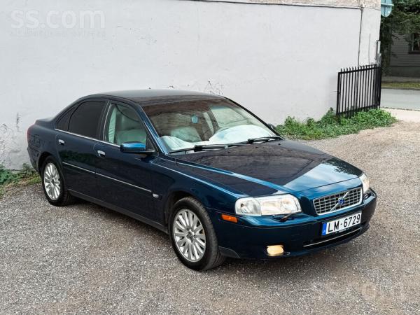 Blue Volvo S80 2003 in Riga, with an engine capacity of 2.40 L and mileage of 398 thousand km for 1450 €, photo 3 on AUTOMOTO.COM.LV