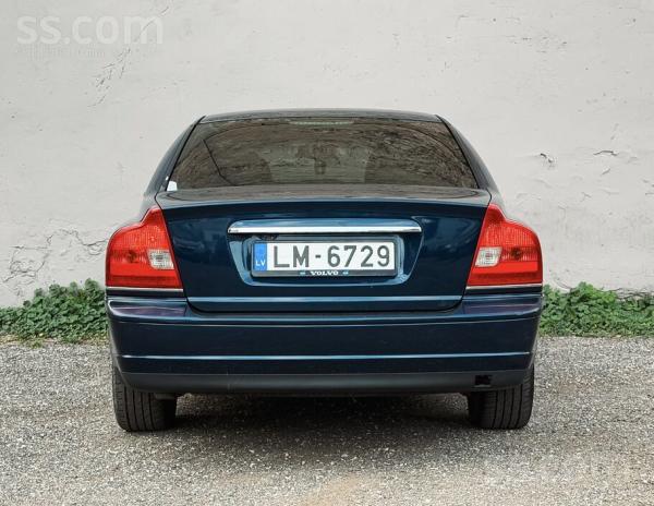Blue Volvo S80 2003 in Riga, with an engine capacity of 2.40 L and mileage of 398 thousand km for 1450 €, photo 4 on AUTOMOTO.COM.LV