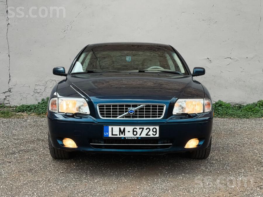 Blue Volvo S80 2003 in Riga, with an engine capacity of 2.40 L and mileage of 398 thousand km for 1450 €, photo 5 on AUTOMOTO.COM.LV