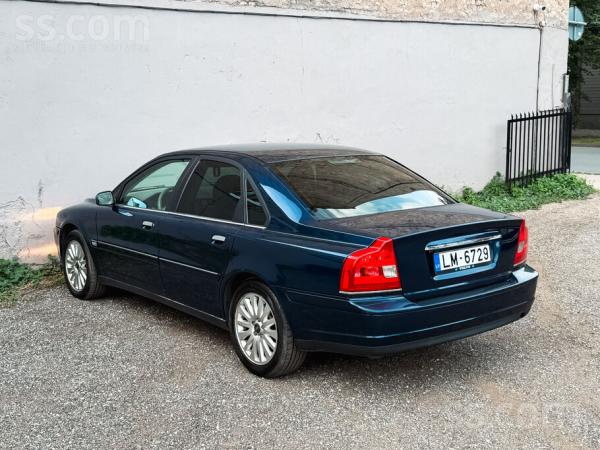 Blue Volvo S80 2003 in Riga, with an engine capacity of 2.40 L and mileage of 398 thousand km for 1450 €, photo 6 on AUTOMOTO.COM.LV