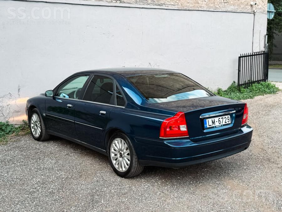 Blue Volvo S80 2003 in Riga, with an engine capacity of 2.40 L and mileage of 398 thousand km for 1450 €, photo 6 on AUTOMOTO.COM.LV