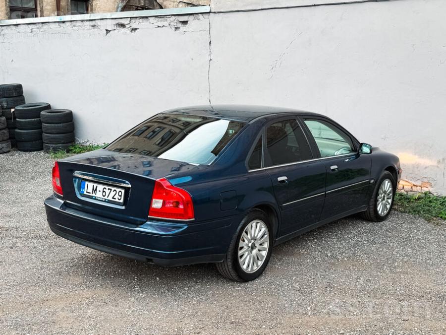 Blue Volvo S80 2003 in Riga, with an engine capacity of 2.40 L and mileage of 398 thousand km for 1450 €, photo 7 on AUTOMOTO.COM.LV