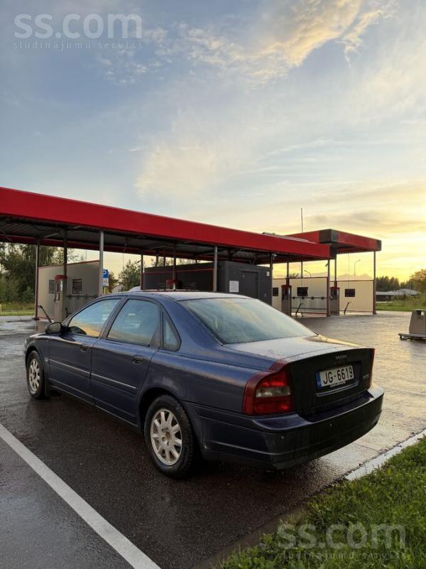 Volvo S80 2003 Daugavpils vietnē Zils Volvo S80 2003 Daugavpils, ar dzinēja tilpumu 2.40 L un nobraukumu 338 tūkst. km par 1380 €, foto 3 vietnē AUTOMOTO.COM.LV
