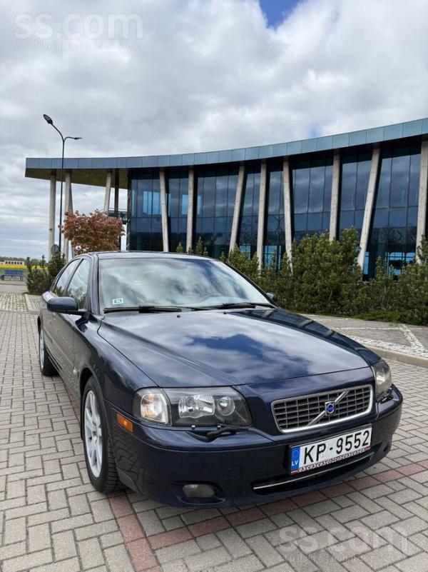 Zils Volvo S80 2004 Tukums, ar dzinēja tilpumu 2.40 L un nobraukumu 349 tūkst. km par 1990 €, foto 1 vietnē AUTOMOTO.COM.LV