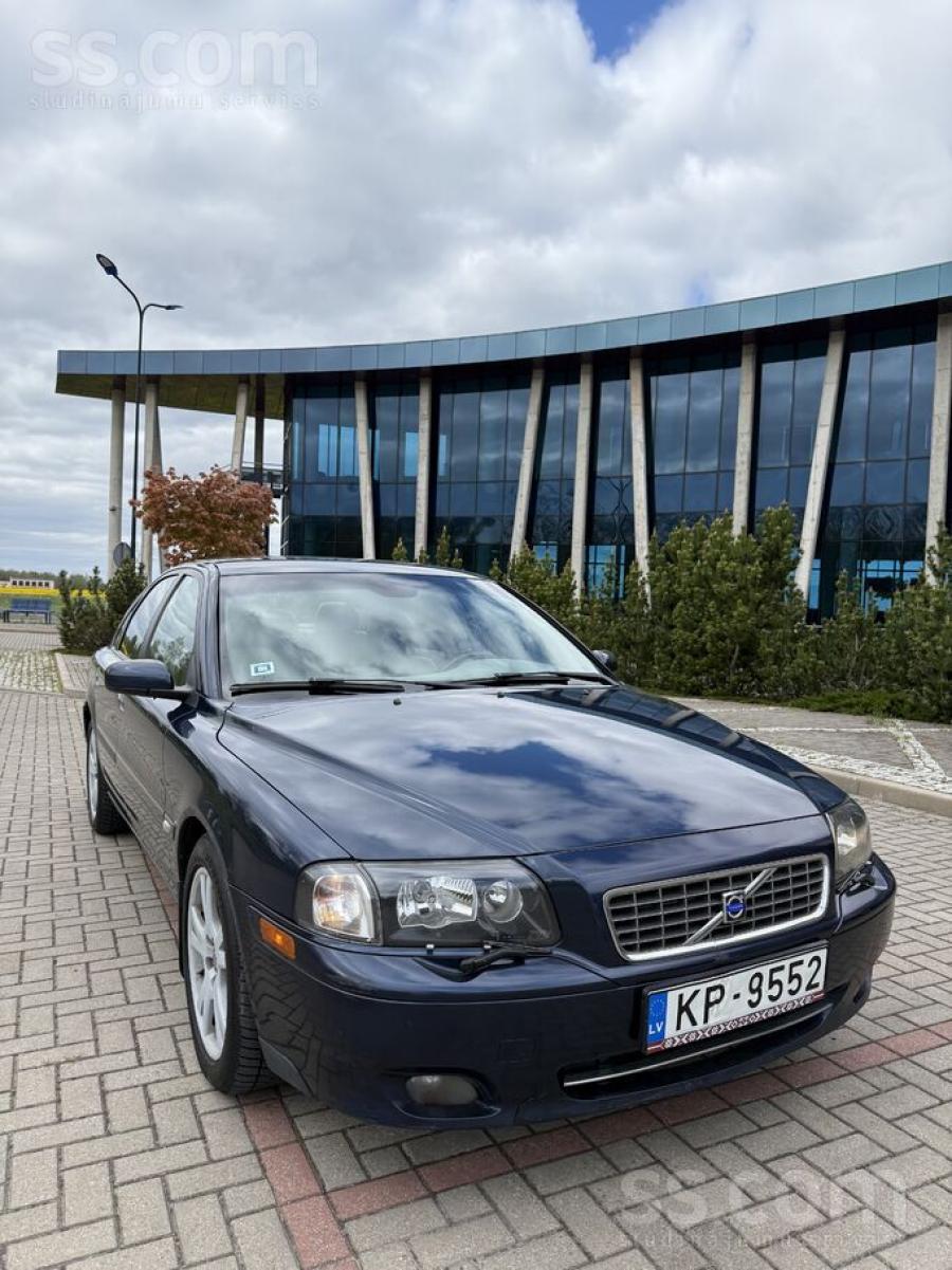 Zils Volvo S80 2004 Tukums, ar dzinēja tilpumu 2.40 L un nobraukumu 349 tūkst. km par 1990 €, foto 1 vietnē AUTOMOTO.COM.LV