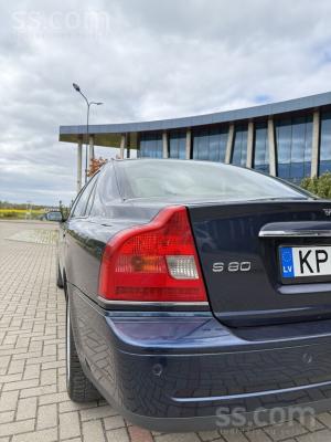 Zils Volvo S80 2004 Tukums, ar dzinēja tilpumu 2.40 L un nobraukumu 349 tūkst. km par 1990 €, foto 26 vietnē AUTOMOTO.COM.LV