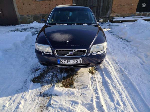 Blue Volvo S80 2004 in Siauliai, with an engine capacity of 2.40 L and mileage of 340 thousand km for 1300 €, photo 2 on AUTOMOTO.COM.LV