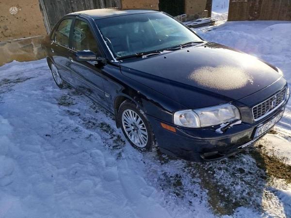 Blue Volvo S80 2004 in Siauliai, with an engine capacity of 2.40 L and mileage of 340 thousand km for 1300 €, photo 3 on AUTOMOTO.COM.LV