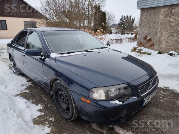 Zils Volvo S80 2004 Dobele, ar dzinēja tilpumu 2.40 L un nobraukumu 368 tūkst. km par 1700 €, foto 5 vietnē AUTOMOTO.COM.LV