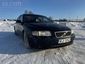 Zils Volvo S80 2004 Rēzekne, ar dzinēja tilpumu 2.40 L un nobraukumu 399 tūkst. km par 1450 €, foto 3 vietnē AUTOMOTO.COM.LV