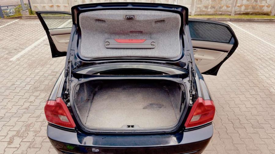 Zils Volvo S80 2004 Kauņa, ar dzinēja tilpumu 2.40 L un nobraukumu 234 tūkst. km par 2350 €, foto 13 vietnē AUTOMOTO.COM.LV