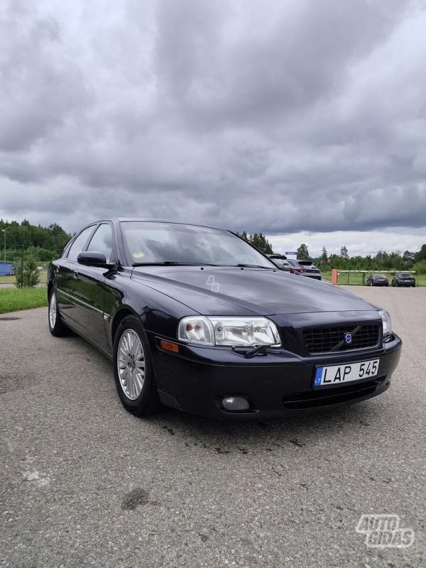 Zils Volvo S80 2004 Viļņa, ar dzinēja tilpumu 2.40 L un nobraukumu 362 tūkst. km par 1300 €, foto 1 vietnē AUTOMOTO.COM.LV