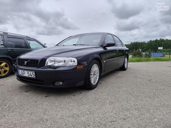 Zils Volvo S80 2004 Viļņa, ar dzinēja tilpumu 2.40 L un nobraukumu 362 tūkst. km par 1300 €, foto 3 vietnē AUTOMOTO.COM.LV