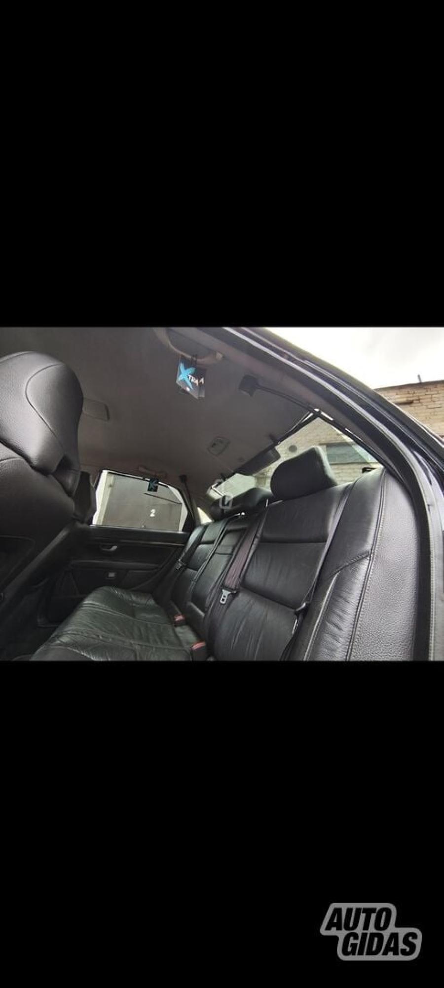 Zils Volvo S80 2004 Viļņa, ar dzinēja tilpumu 2.40 L un nobraukumu 362 tūkst. km par 1300 €, foto 10 vietnē AUTOMOTO.COM.LV