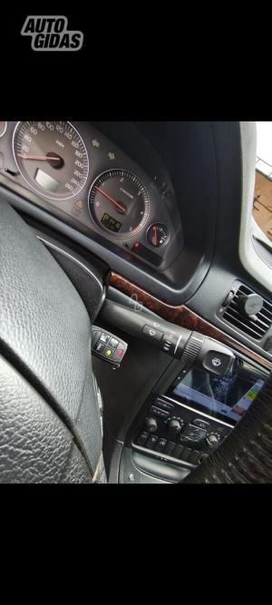 Zils Volvo S80 2004 Viļņa, ar dzinēja tilpumu 2.40 L un nobraukumu 362 tūkst. km par 1300 €, foto 14 vietnē AUTOMOTO.COM.LV