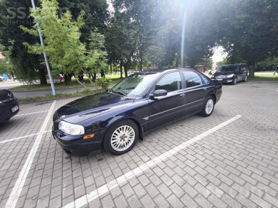 Zils Volvo S80 2004 Rīga, ar dzinēja tilpumu 2.40 L un nobraukumu 301 tūkst. km par 1490 €, foto 8 vietnē AUTOMOTO.COM.LV