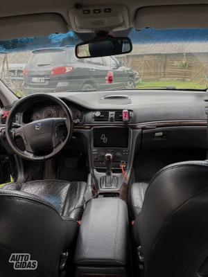 Zils Volvo S80 2004 Viļņa, ar dzinēja tilpumu 2.40 L un nobraukumu 368 tūkst. km par 1400 €, foto 10 vietnē AUTOMOTO.COM.LV