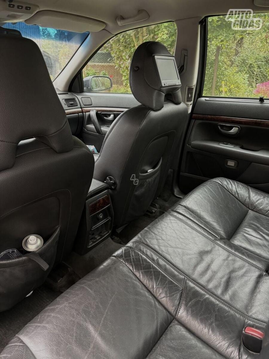 Zils Volvo S80 2004 Viļņa, ar dzinēja tilpumu 2.40 L un nobraukumu 368 tūkst. km par 1400 €, foto 13 vietnē AUTOMOTO.COM.LV