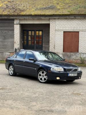 Zils Volvo S80 2004 Rīga, ar dzinēja tilpumu 2.40 L un nobraukumu 364 tūkst. km par 1650 €, foto  vietnē AUTOMOTO.COM.LV