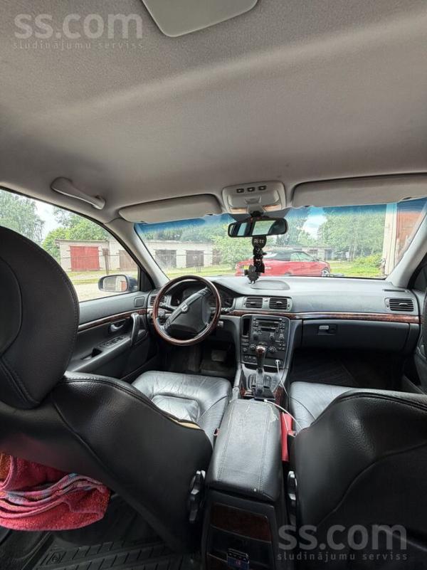 Blue Volvo S80 2004 in Riga, with an engine capacity of 2.40 L and mileage of 364 thousand km for 1650 €, photo 6 on AUTOMOTO.COM.LV