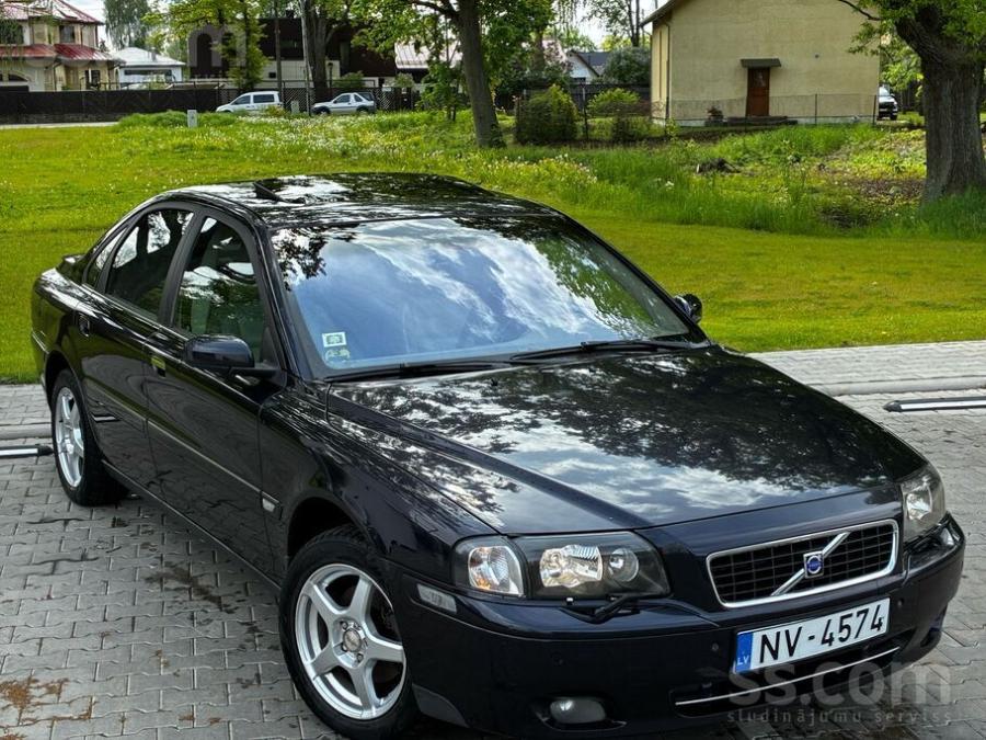 Blue Volvo S80 2005 in Riga, with an engine capacity of 2.40 L and mileage of 337 thousand km for 1800 €, photo 1 on AUTOMOTO.COM.LV