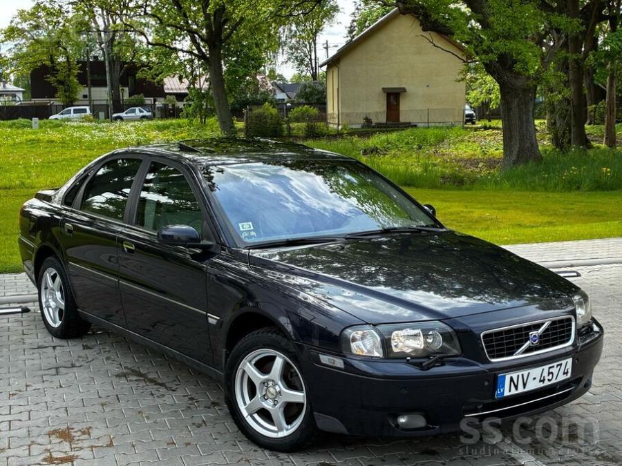 Blue Volvo S80 2005 in Riga, with an engine capacity of 2.40 L and mileage of 337 thousand km for 1800 €, photo 2 on AUTOMOTO.COM.LV