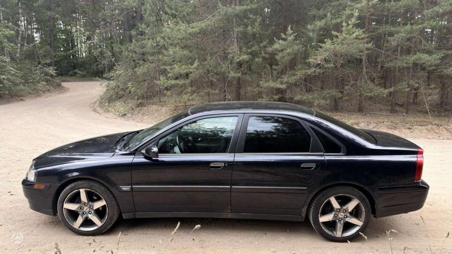 Zils Volvo S80 2005 Viļņa, ar dzinēja tilpumu 2.40 L un nobraukumu 267 tūkst. km par 1300 €, foto 5 vietnē AUTOMOTO.COM.LV