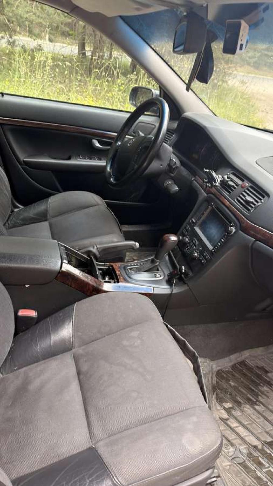Zils Volvo S80 2005 Viļņa, ar dzinēja tilpumu 2.40 L un nobraukumu 267 tūkst. km par 1300 €, foto 8 vietnē AUTOMOTO.COM.LV