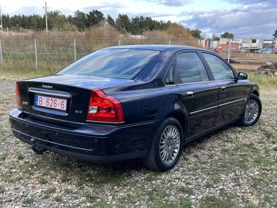 Zils Volvo S80 2005 Rīga, ar dzinēja tilpumu 2.40 L un nobraukumu 345 tūkst. km par 3495 €, foto 5 vietnē AUTOMOTO.COM.LV