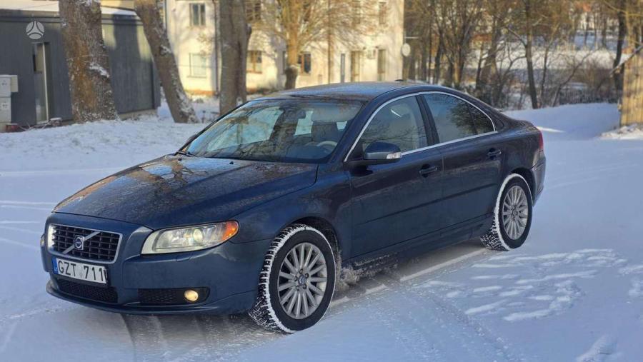 Blue Volvo S80 2006 in Siauliai, with an engine capacity of 2.40 L and mileage of 420 thousand km for 2700 €, photo 1 on AUTOMOTO.COM.LV