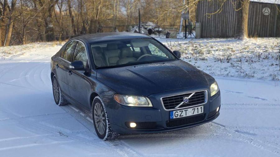 Blue Volvo S80 2006 in Siauliai, with an engine capacity of 2.40 L and mileage of 420 thousand km for 2700 €, photo 14 on AUTOMOTO.COM.LV