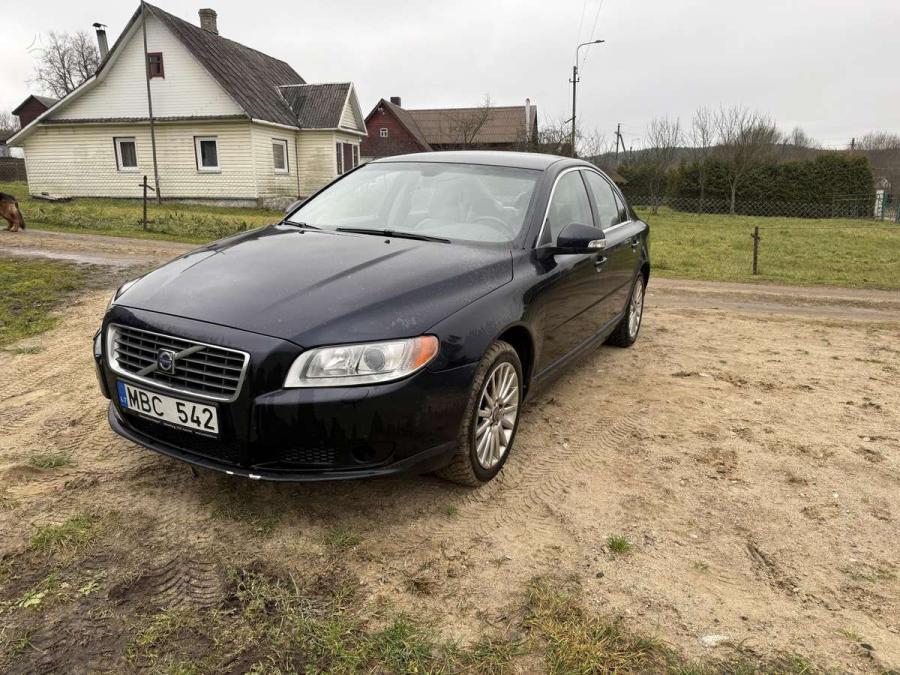 Blue Volvo S80 2006 in Vilnius, with an engine capacity of 2.40 L and mileage of 500 thousand km for 2000 €, photo 1 on AUTOMOTO.COM.LV